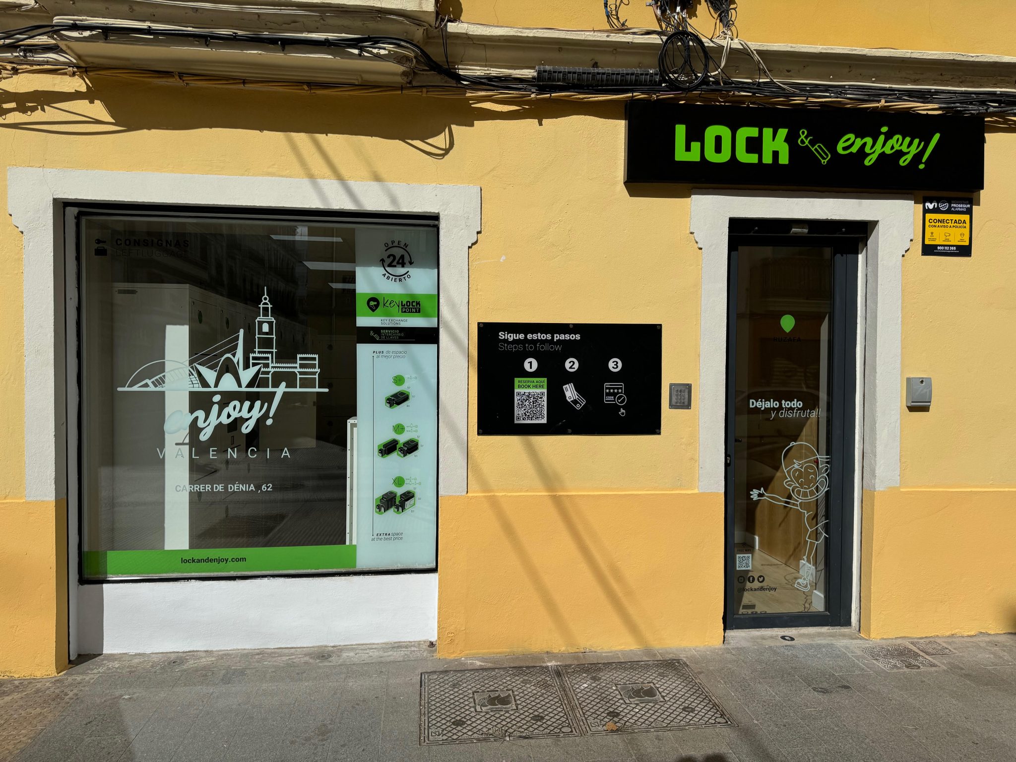 Lockers en el centro de Valencia para vivir la fiesta de las Fallas